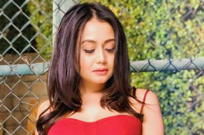 ब्रेकअप के बाद डिप्रेशन में हैं नेहा कक्कड़ इंस्टाग्राम पर किया खुलासा Neha Kakar Says She Is